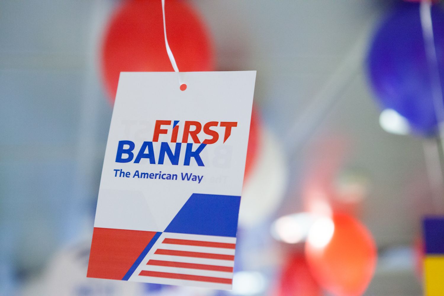 First Bank - Stiri Bancare