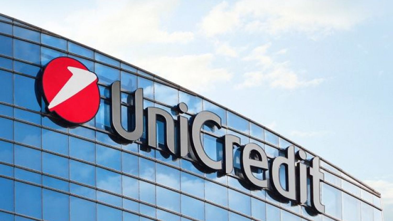 UniCredit lansează o nouă versiune a aplicației Business Mobile ...